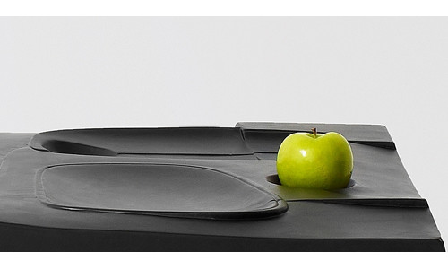 Новый столик Mooncake от дизайнера Джона Тонга (студия +tongtong).